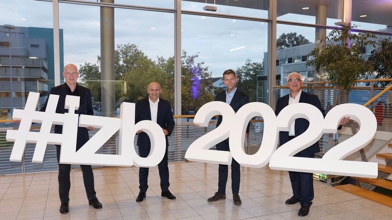 Internationale Zuliefererbörse IZB in Wolfsburg eröffnet ...